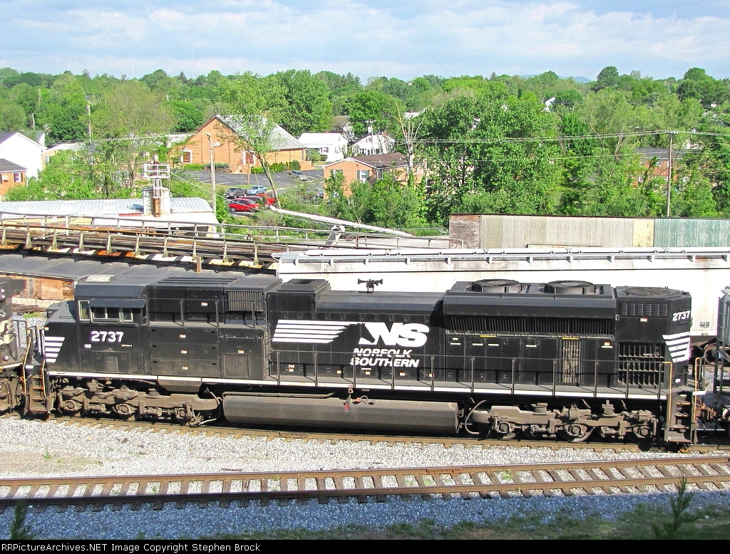 NS 2737 on the 55A grain train